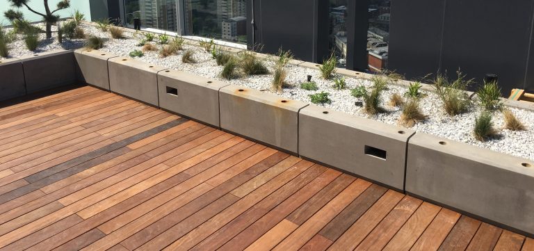 What Is Environmentally Friendly Decking? - Wallbarn