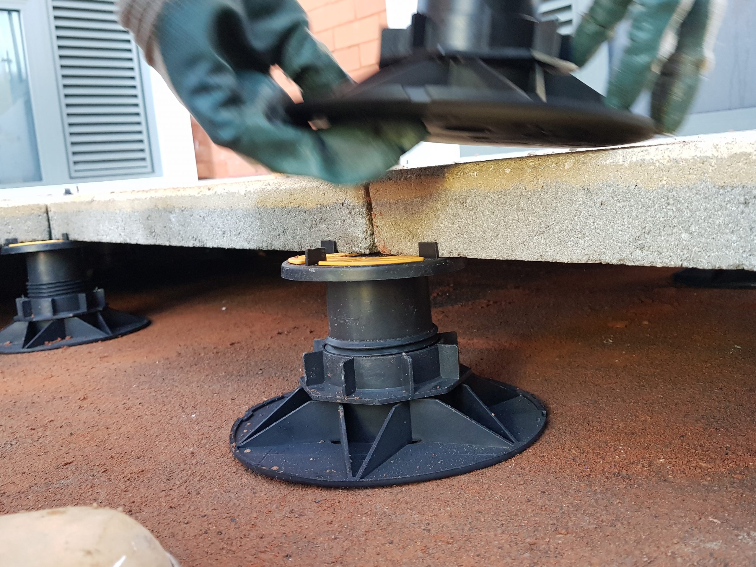 Universal Pedestal for paving and decking - installtion of slab 12 ...