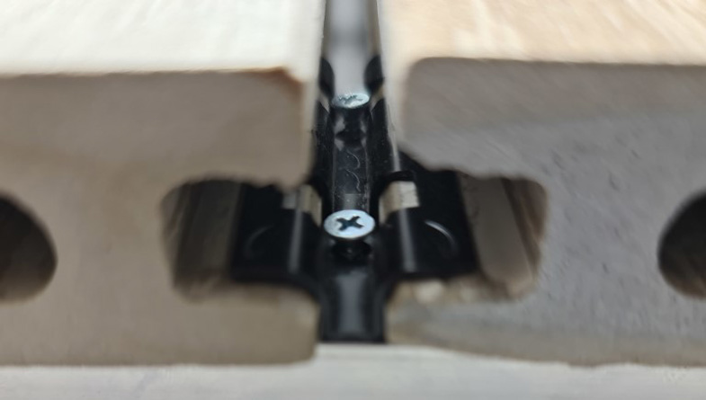 Wing Clip 60 - Wallbarn